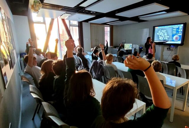 ‘Sparking curiosity’: Tonbridge runs Scanning Electron Microscope ...